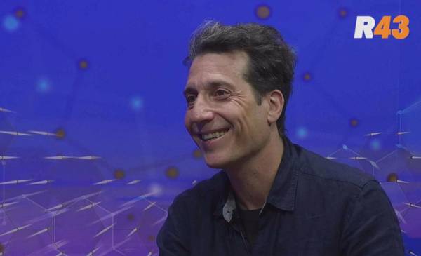 Hugo De Bernardi: Un artista multifacético que encuentra inspiración en ...